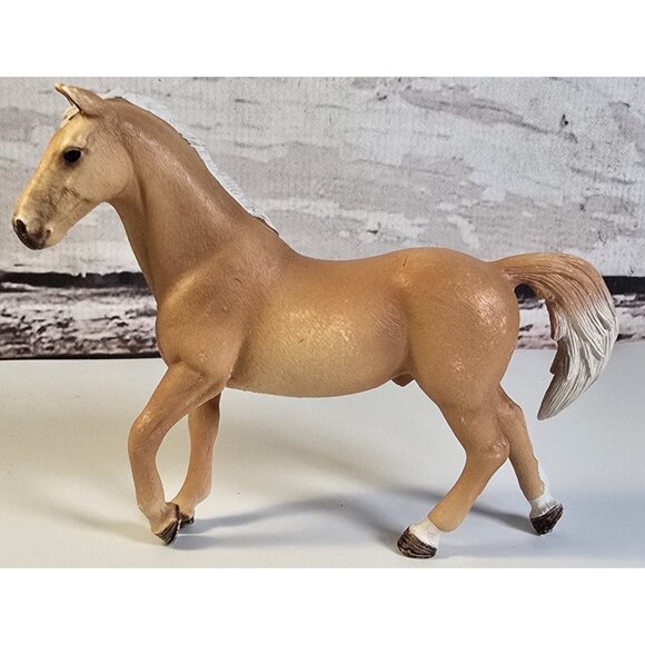 Schleich | Toys | 23 Schleich Trakehner Palomino Stallion Horse Toy ...